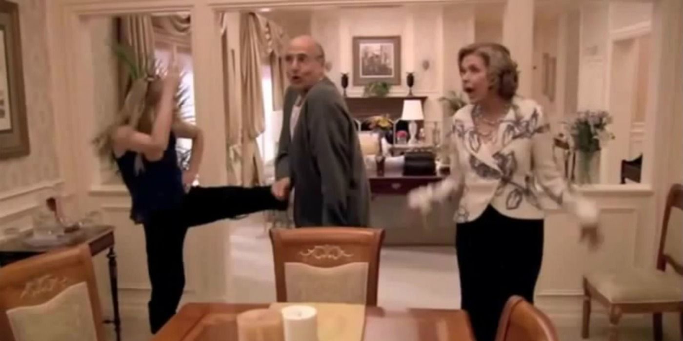 20 Hilarious Running Jokes On Arrested Development