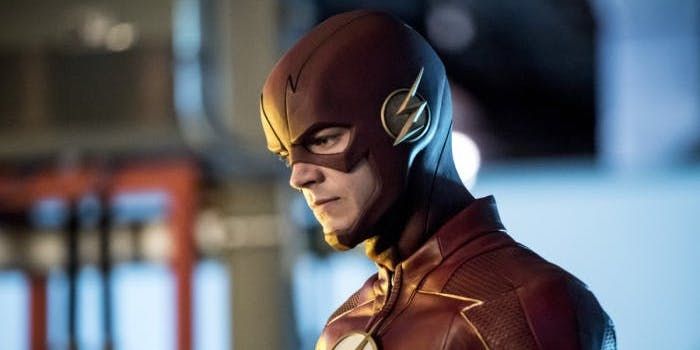 The Flash Photos Offer Best Look Yet At Barry’s New Suit