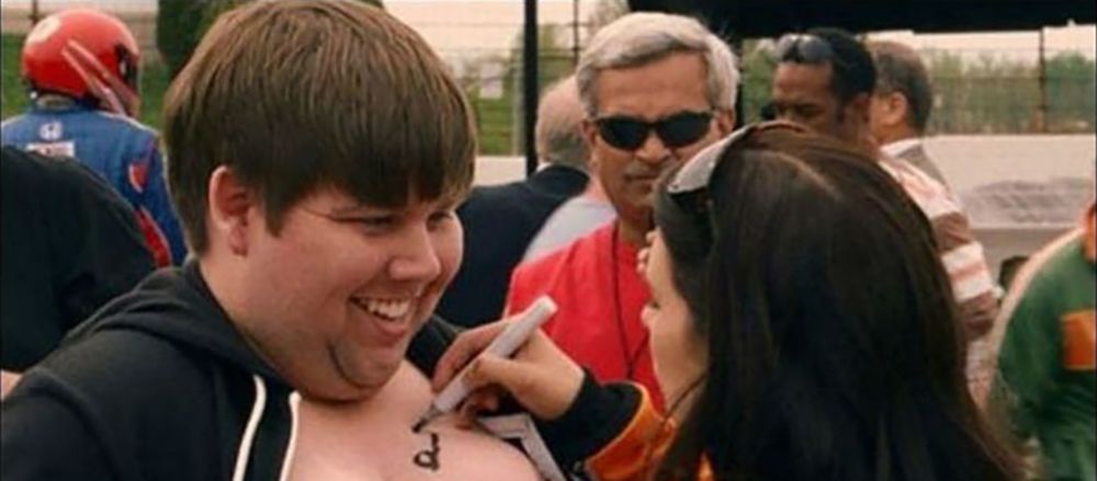 10 Awkward Fan Photos With Actresses (And 10 With Actors)