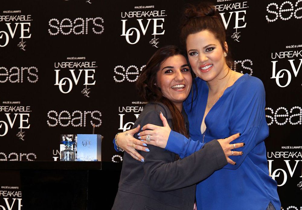 10 Awkward Fan Photos With Actresses (And 10 With Actors)