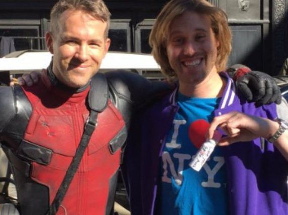 15 Behind-The-Scenes Photos That Completely Change Deadpool