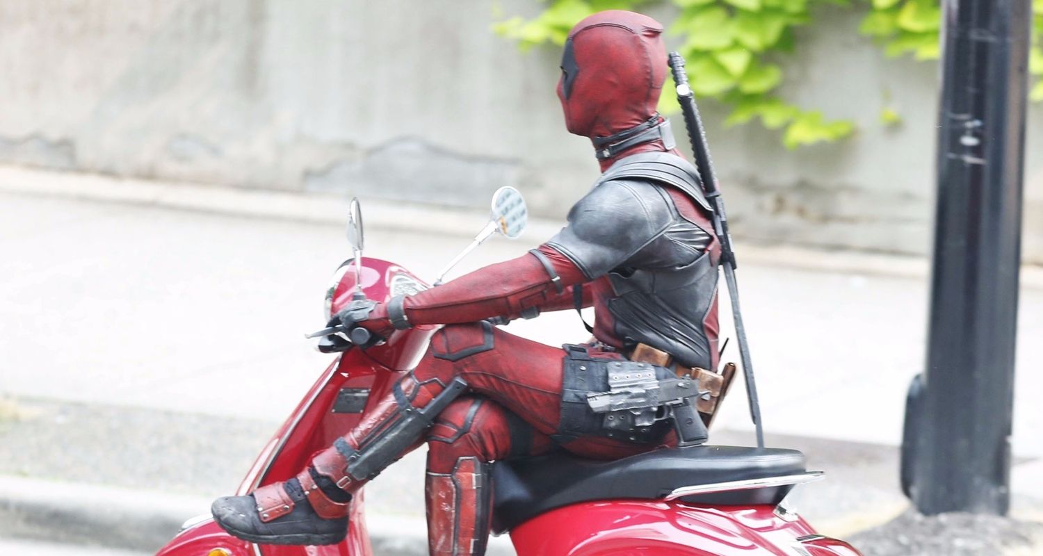 15 Behind-The-Scenes Photos That Completely Change Deadpool