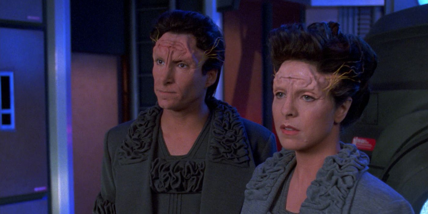 Ten Examples Of Social Commentary On Star Trek: The Next Generation