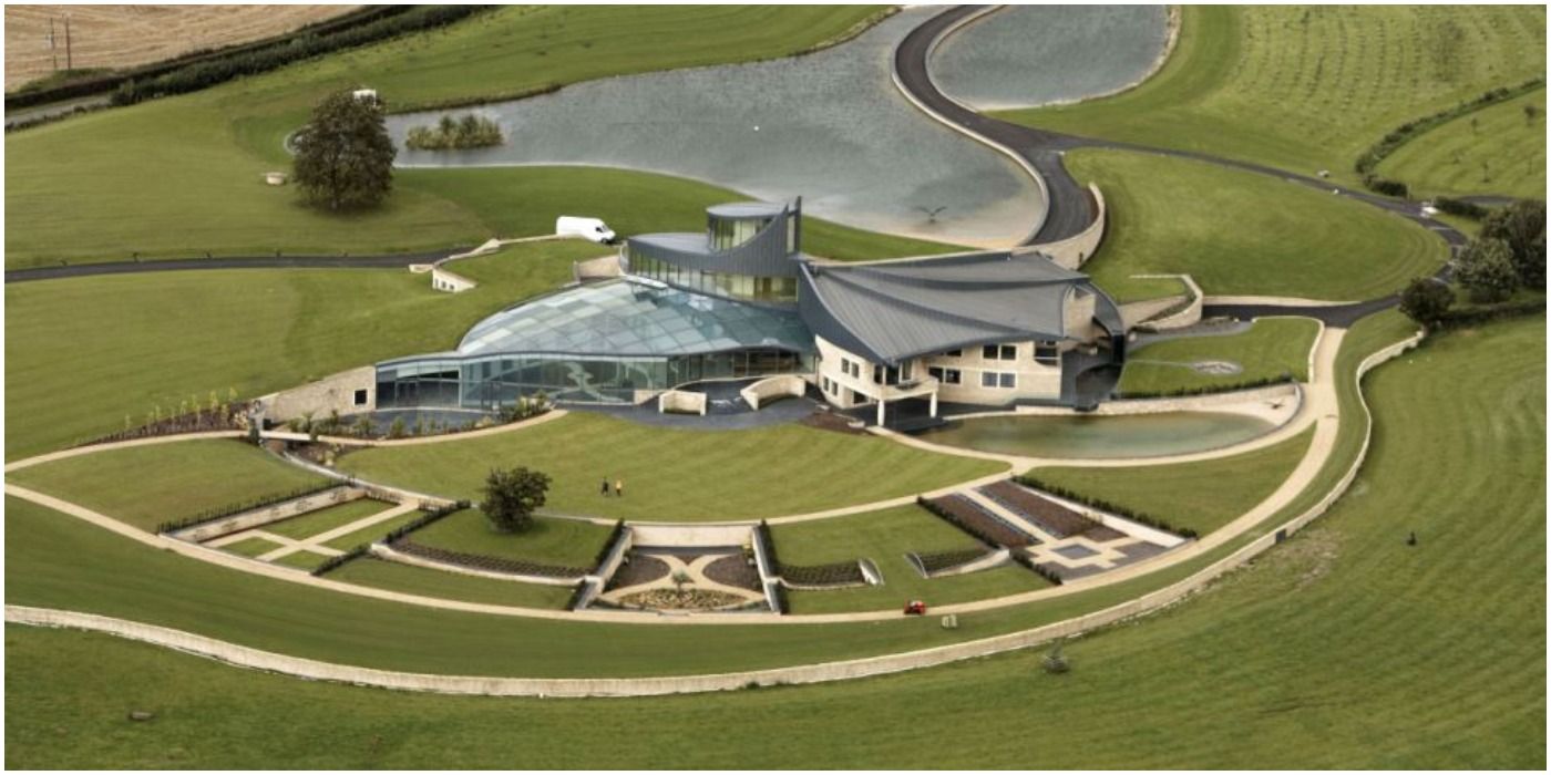 20 BTS Details About The Making Of The Sherlock TV Show