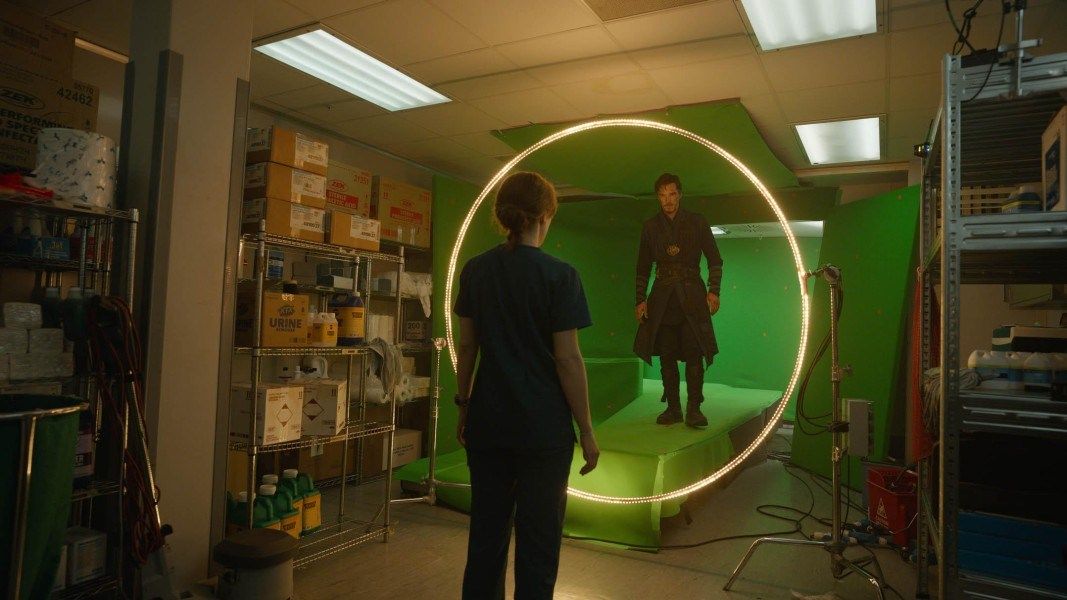 25 Behind-The-Scenes Photos That Completely Change Doctor Strange