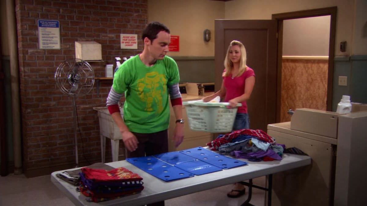 The Big Bang Theory: 20 Weird Fan Theories (That Make Too Much Sense)