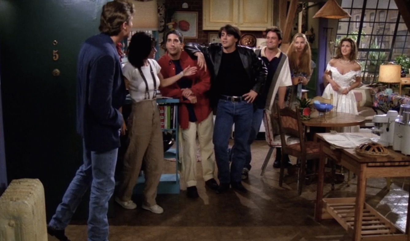 Friends: 20 Glaring Plots Holes Fans Can’t Unsee