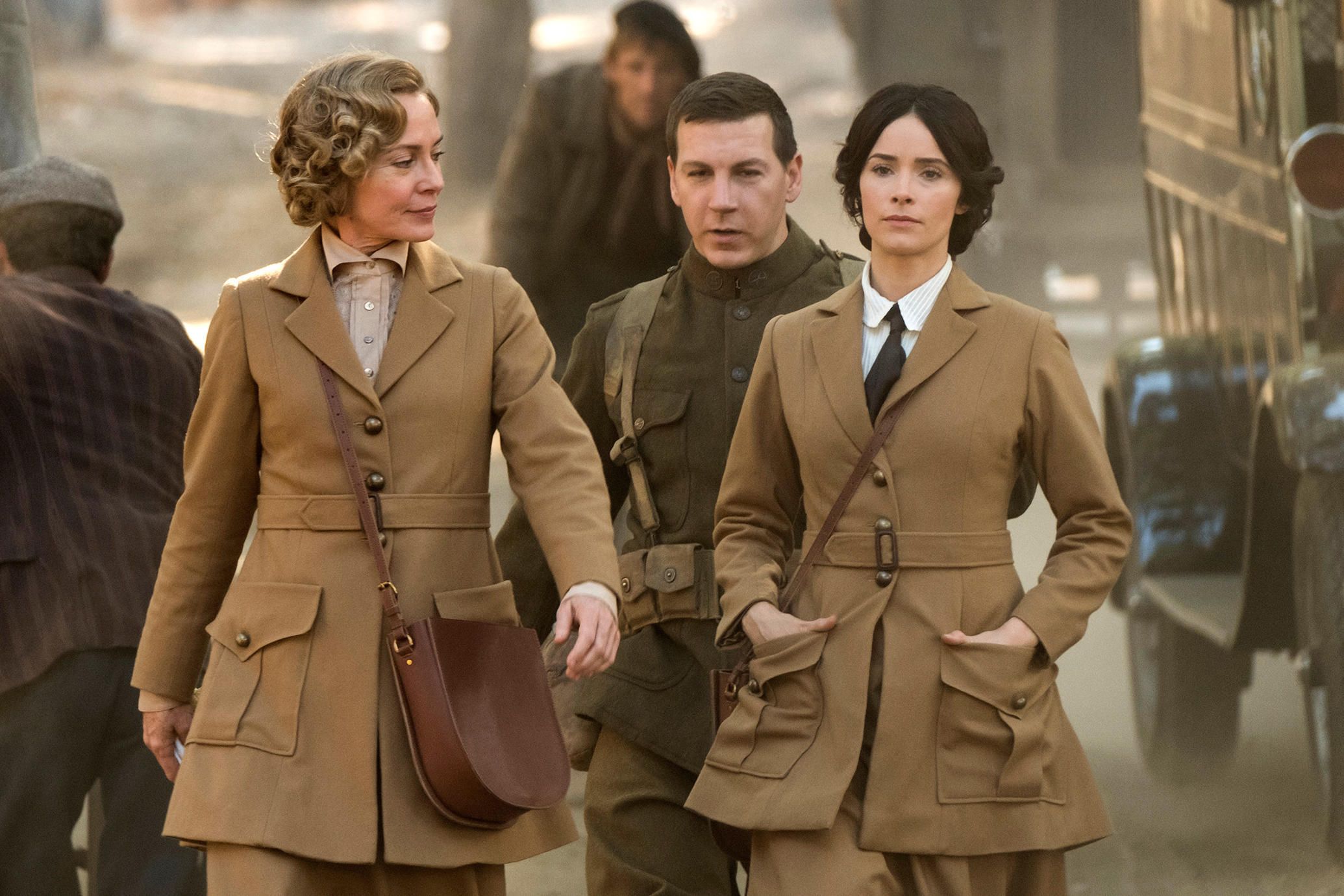 10 Fantasy Shows Like Outlander