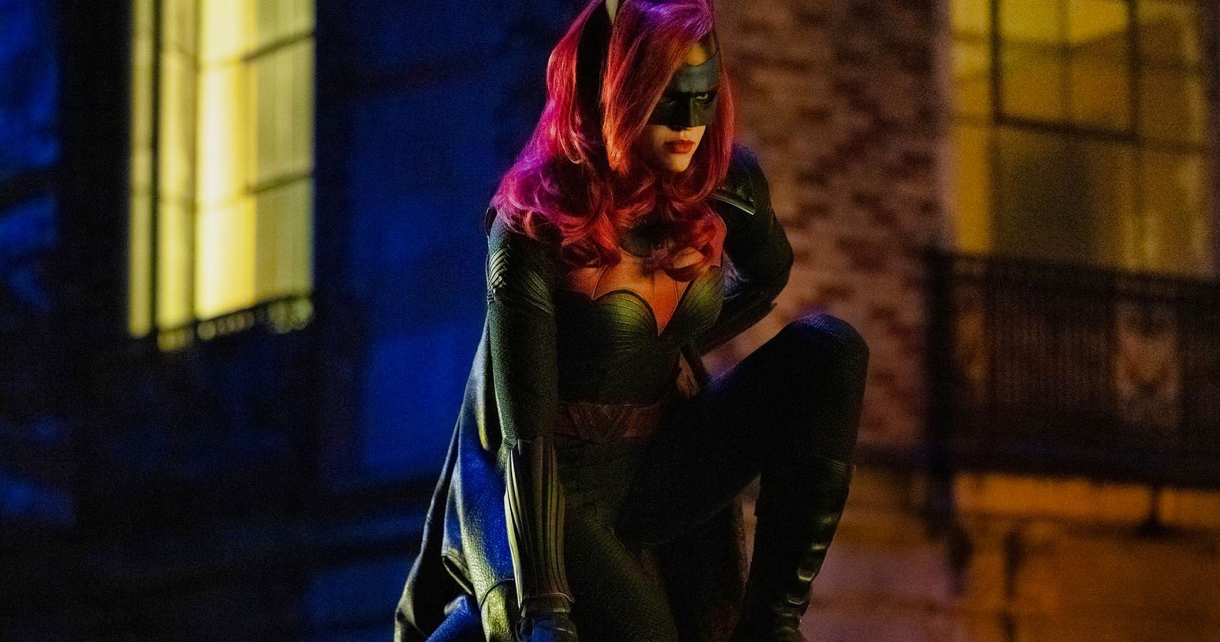 Batwoman: 5 Members Of The Bat-Family We Hope To See On The Show (& 5 ...