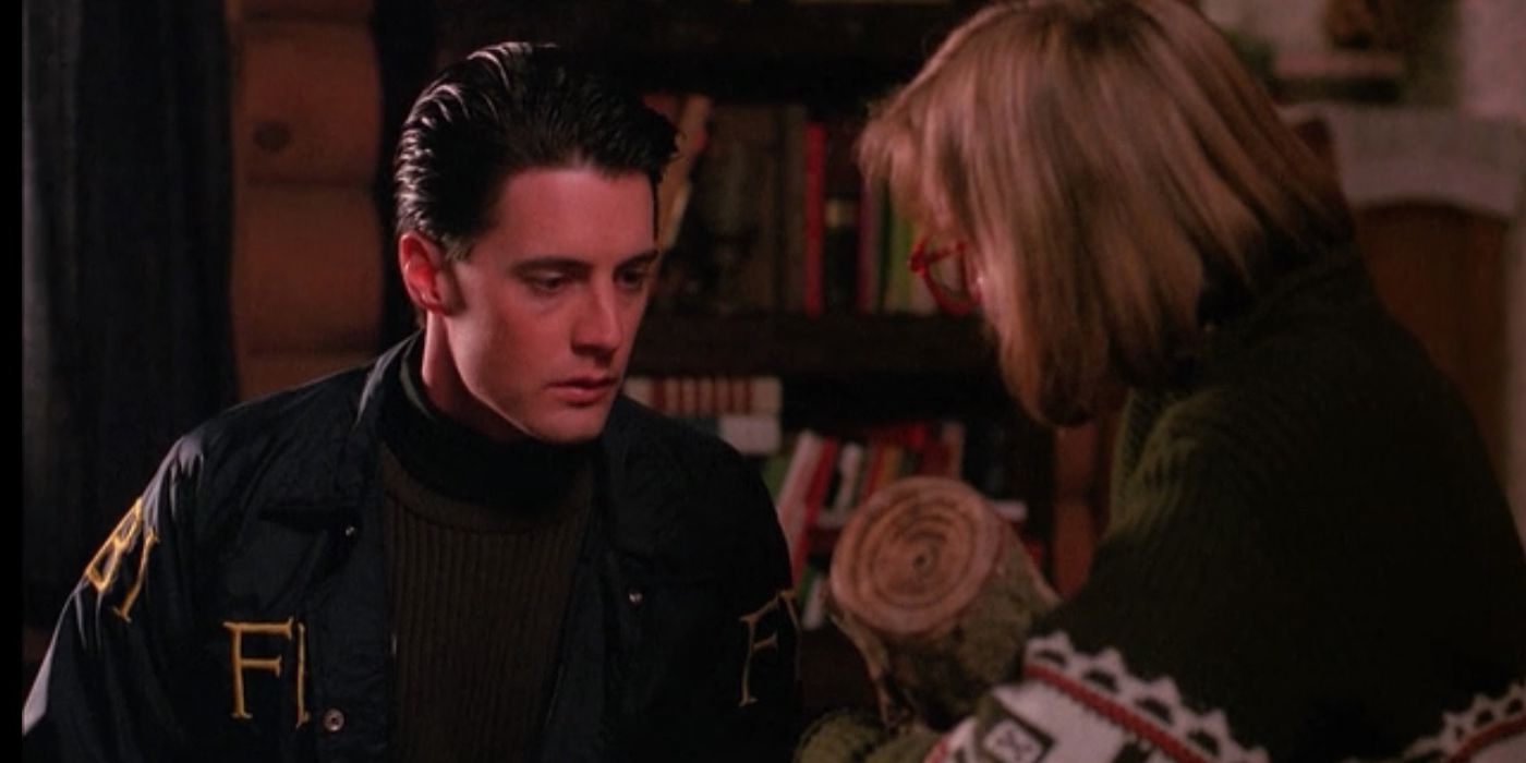 Twin Peaks: The 10 Weirdest Things The Log Lady Ever Said