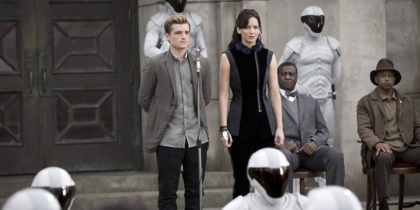The Hunger Games: 10 Most Selfless & Heroic Things Katniss Ever Did