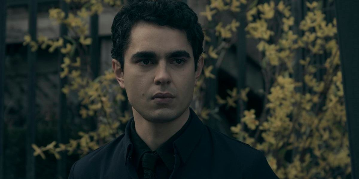 The Handmaid's Tale: 10 Things We Still Need To Know About Nick Blaine