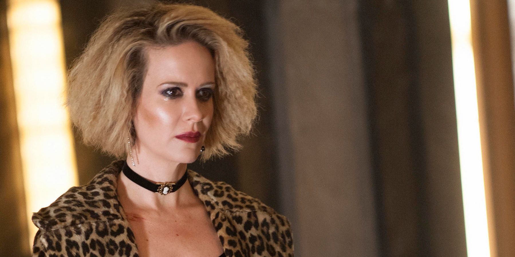 American Horror Story: 10 Most Iconic Costumes, Ranked