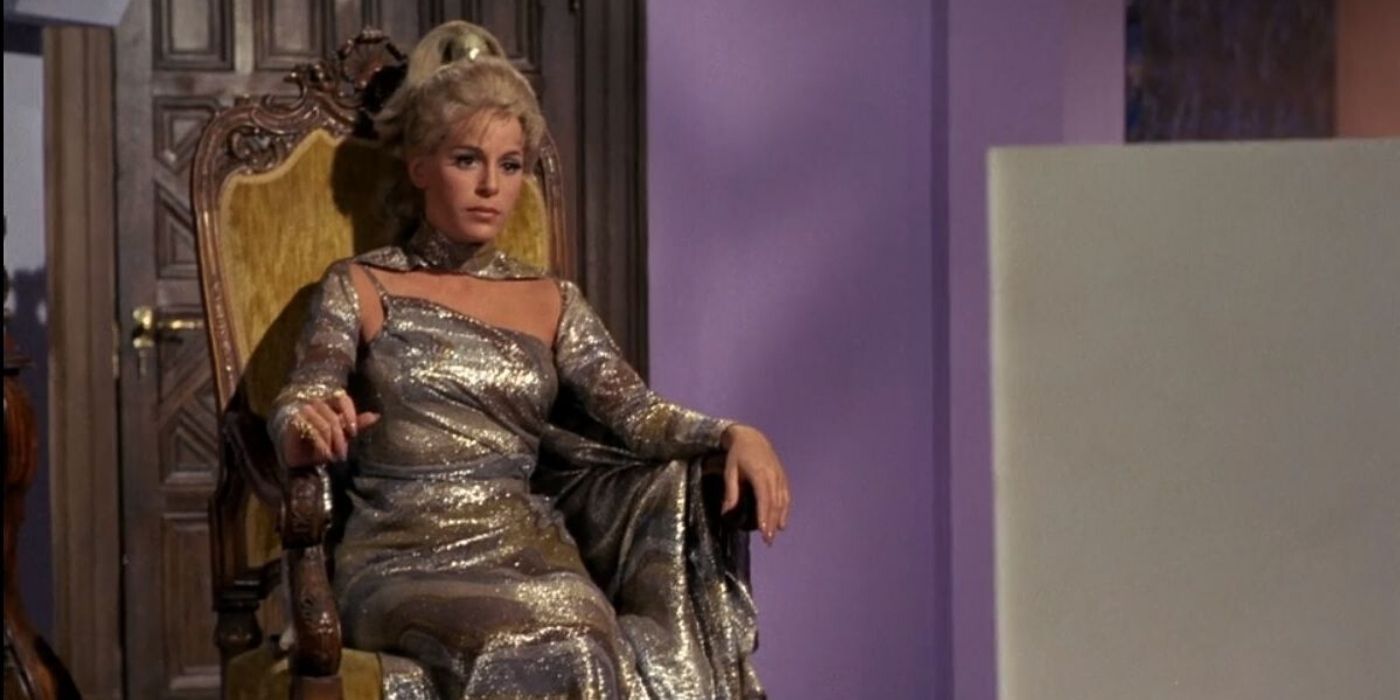 Star Trek: Top 10 Kirk Romances, Ranked