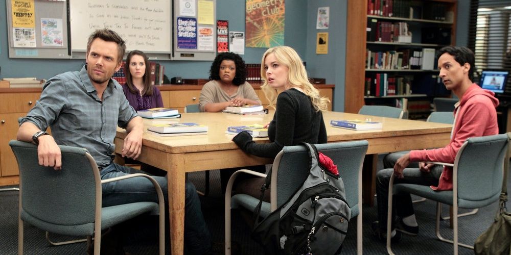 Community: 5 Reasons Why Craig Was A Bad Dean (& 5 Why He Was The Best)