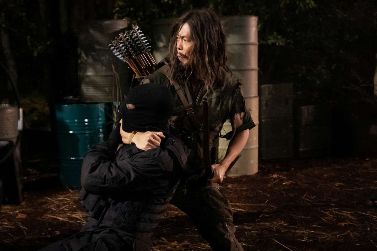 New Arrow Photos Tease Visit to Lian Yu by Entire Team