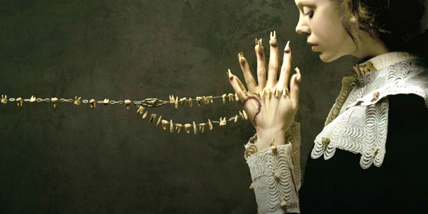 Why American Horror Story: Roanoke Doesn't Have A Proper Title Sequence