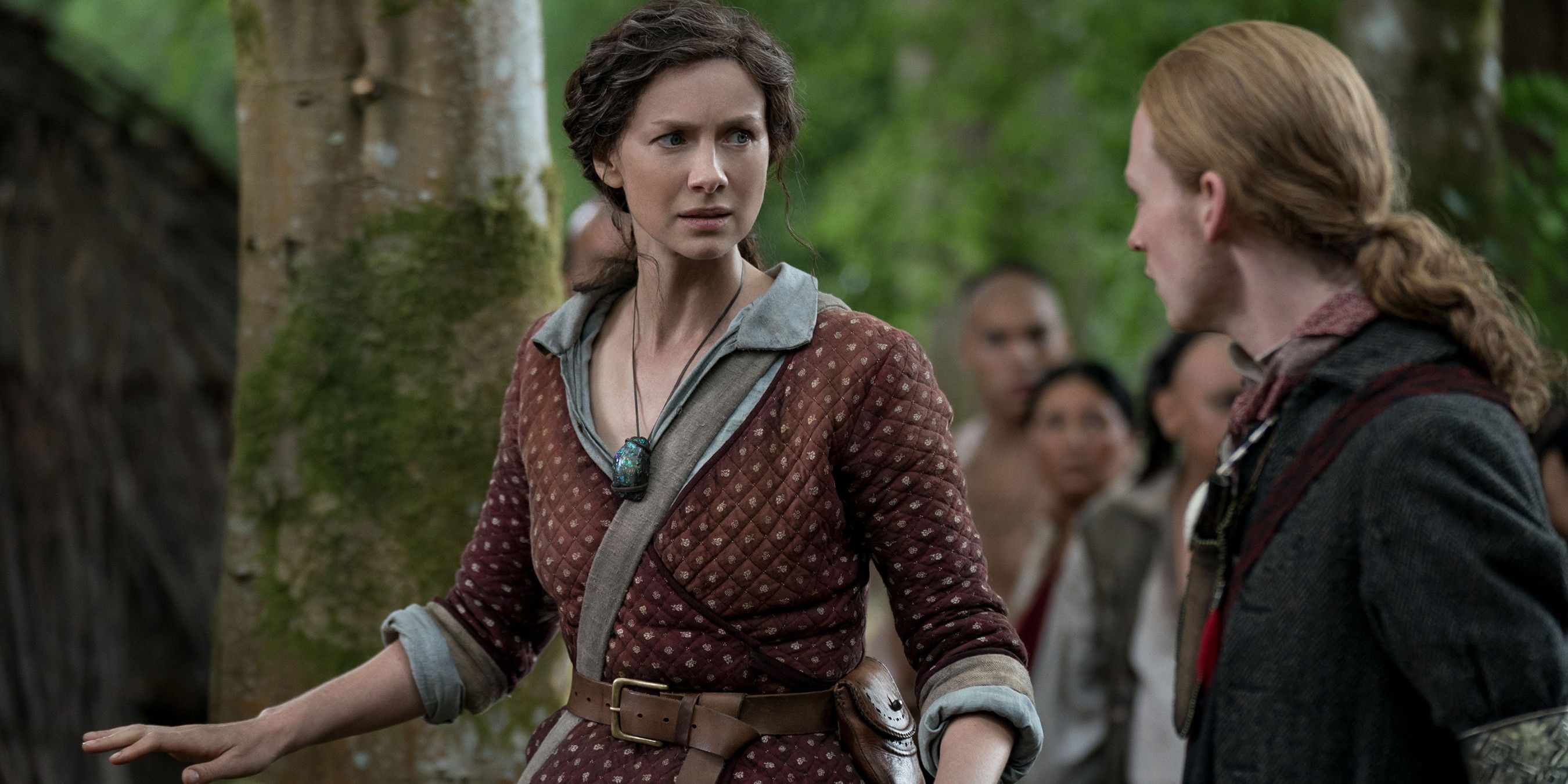 Outlander: Theories About The Ghost Outside Claire’s Room We Wish Were ...