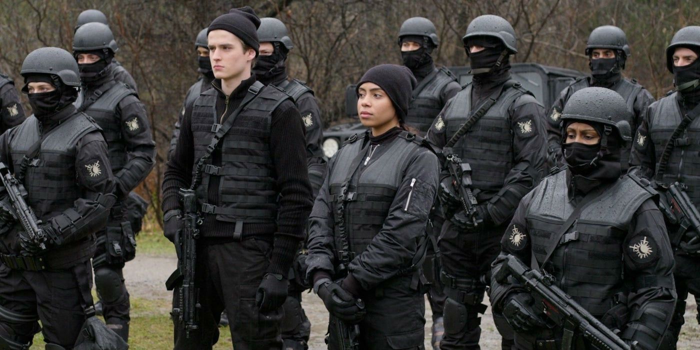 October Faction: How Netflix's Show Compares To The Comics