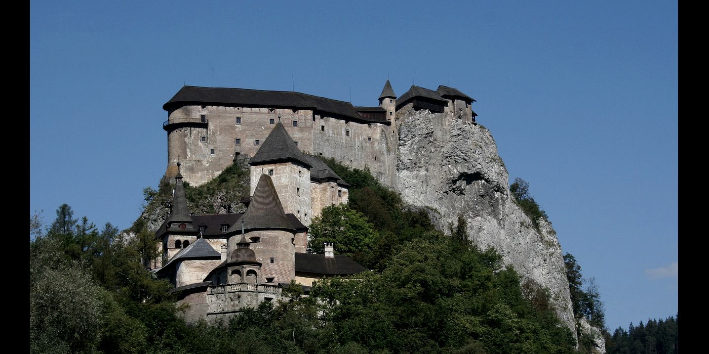 Netflix’s Dracula Castle & Witcher’s Kaer Morhen Are The Same Location