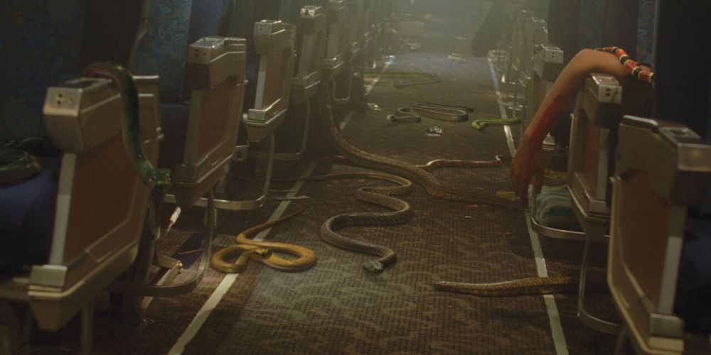 10 Best Movies That Take Place On An Airplane