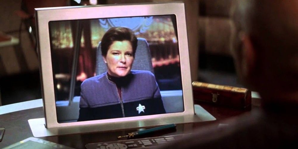 Star Trek: 10 Things You Didn't Know About Female Captain Kathryn Janeway