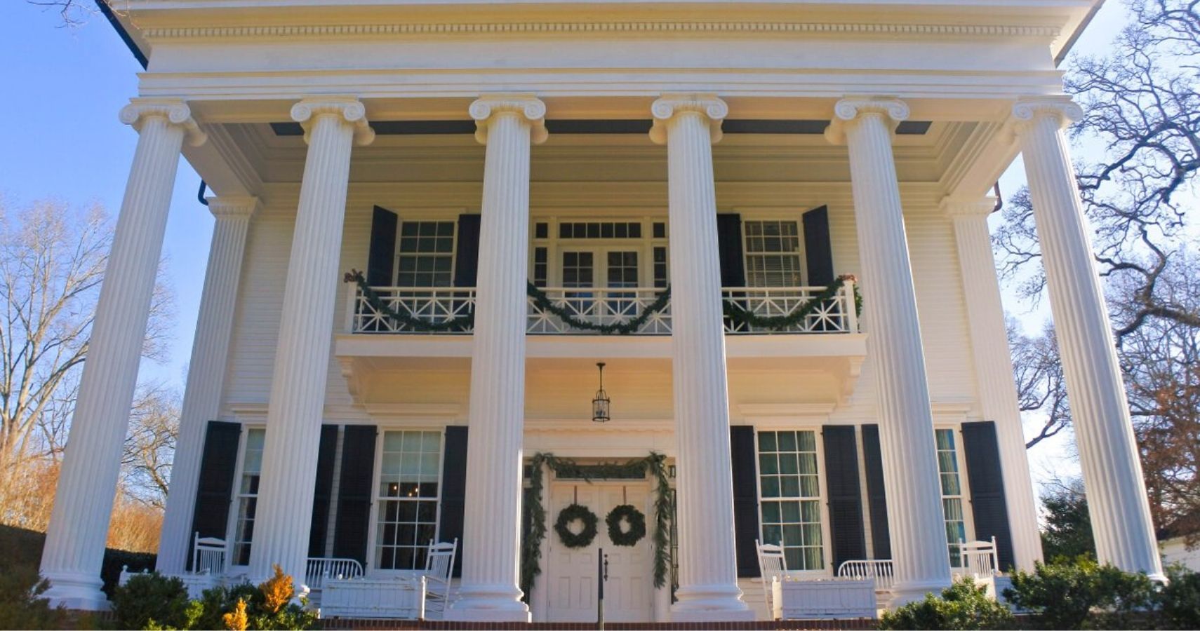 Houses In Rom-Coms: 10 To See In Real Life