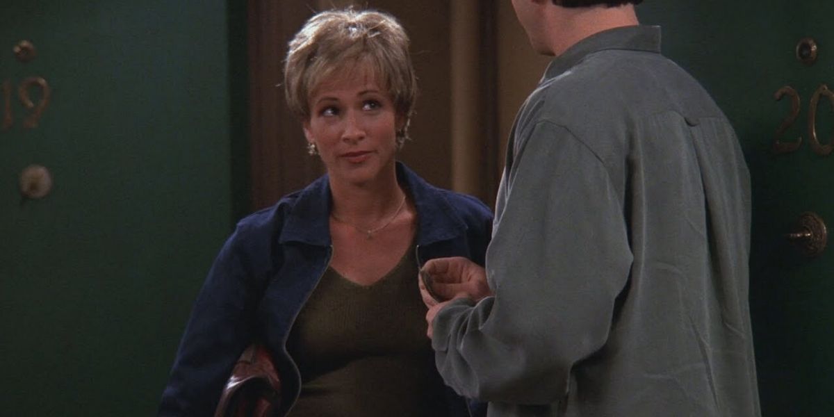 Friends: 10 Characters Ross Should Have Been With (Other Than Rachel)