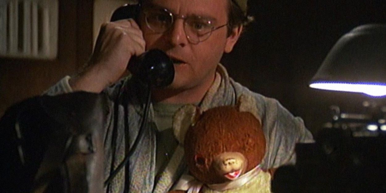 10 Hidden Details In M*A*S*H Everyone Missed