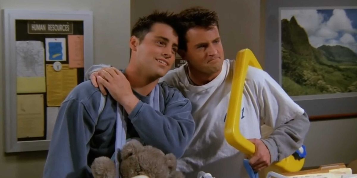 Friends: 10 Reasons Why Joey Was The Friend That Held The Group Together