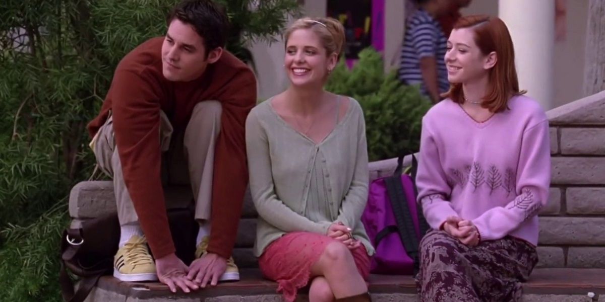 Buffy The Vampire Slayer: 10 Things About Sunnydale High That Make No Sense