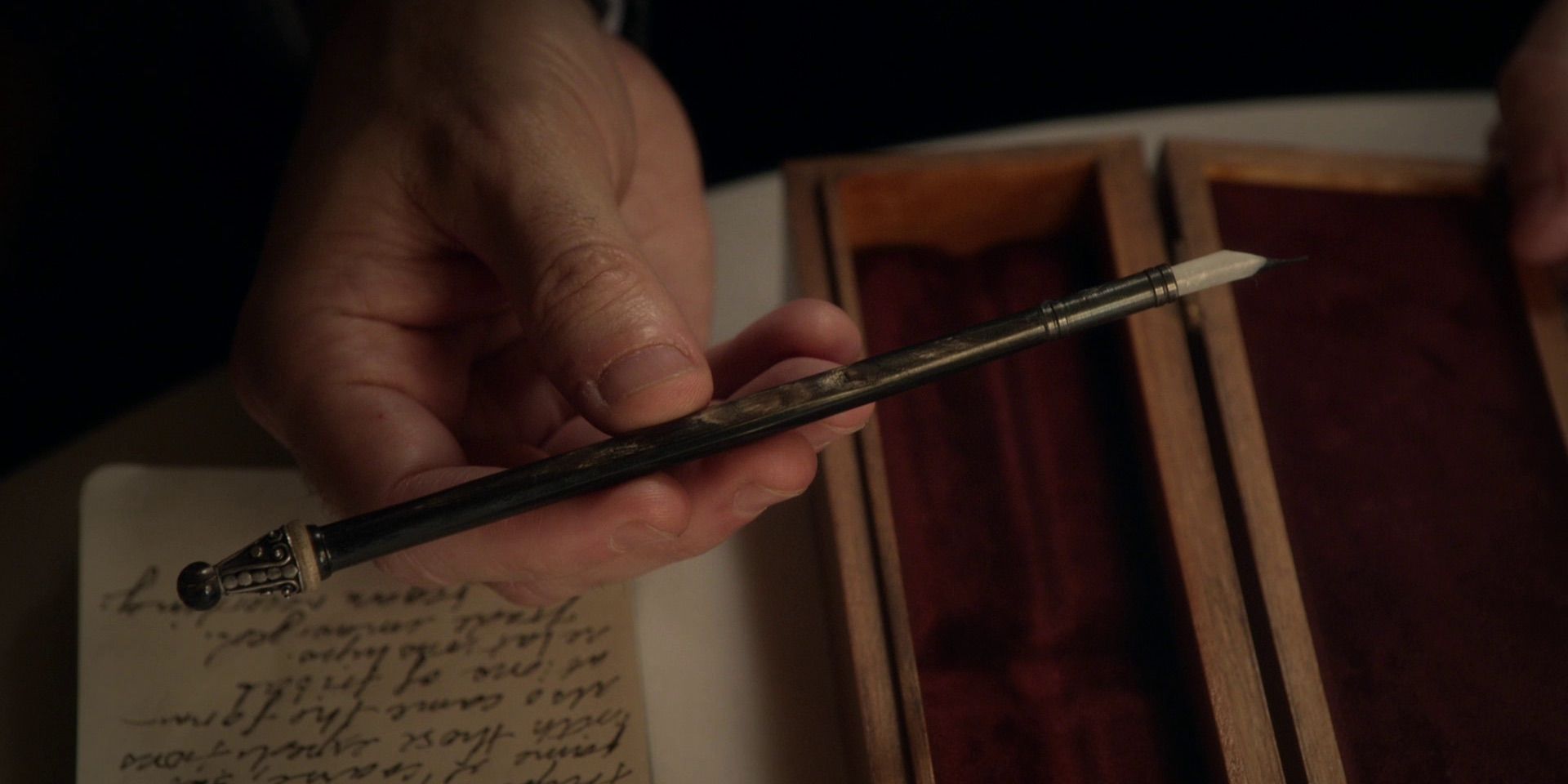 10 Details You Will Only Notice When Rewatching Disney's Once Upon A Time