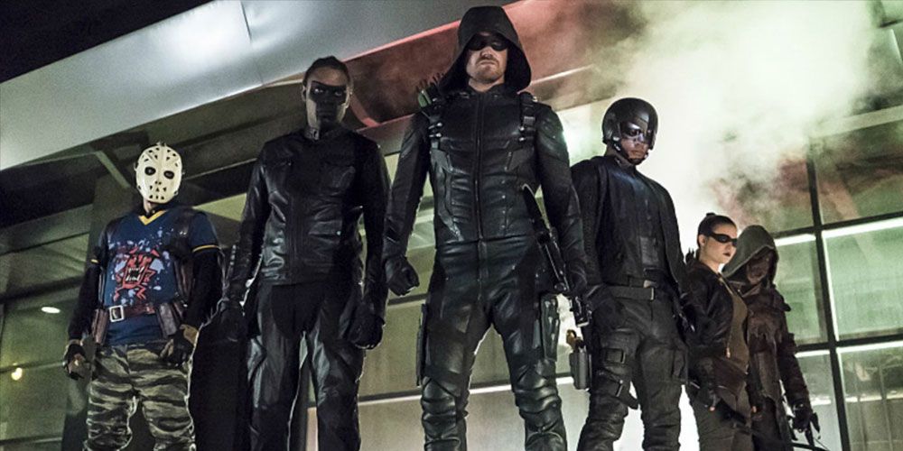 Arrowverse: Why Oliver And Barry Aren't Real Friends