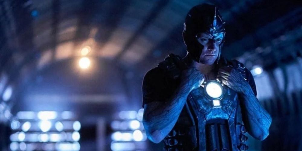 DC TV: Worst Hero & Villain Costume Designs, Ranked