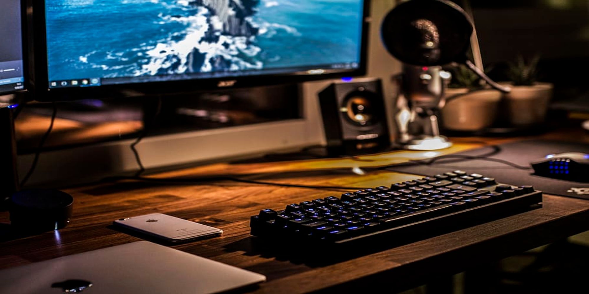 Best Gaming Desks (Updated 2020)