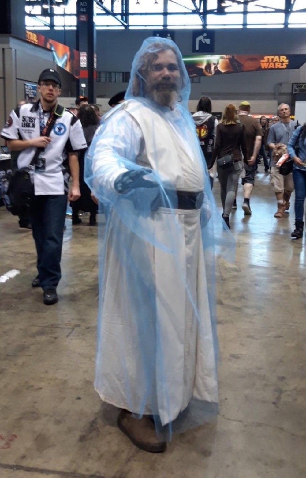 Star Wars: 10 Incredible Luke Skywalker Cosplays That Look Just Like Him