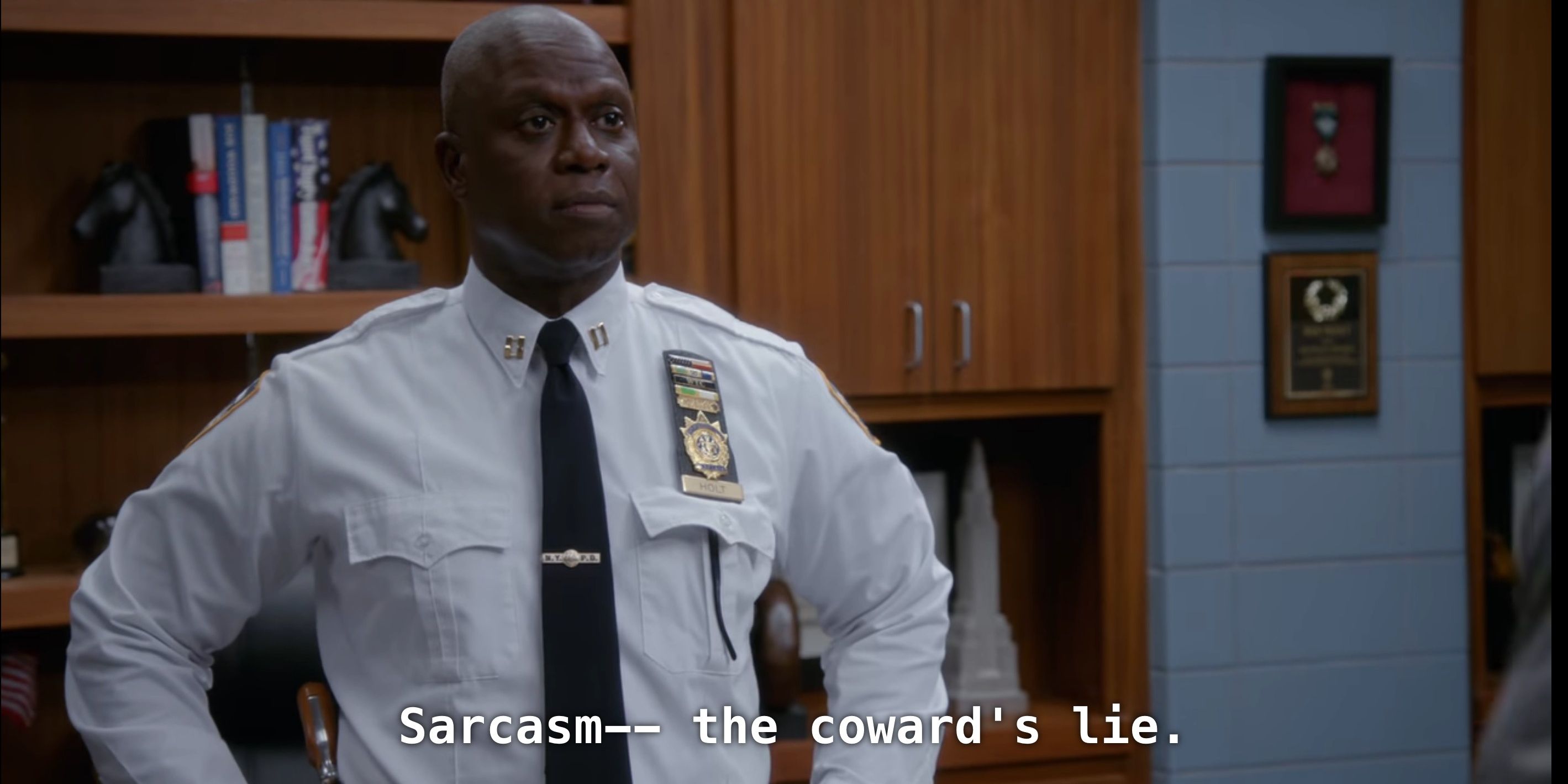 Brooklyn Nine-Nine: 5 Ways Captain Holt Changed Since Season 1 (& 5 ...