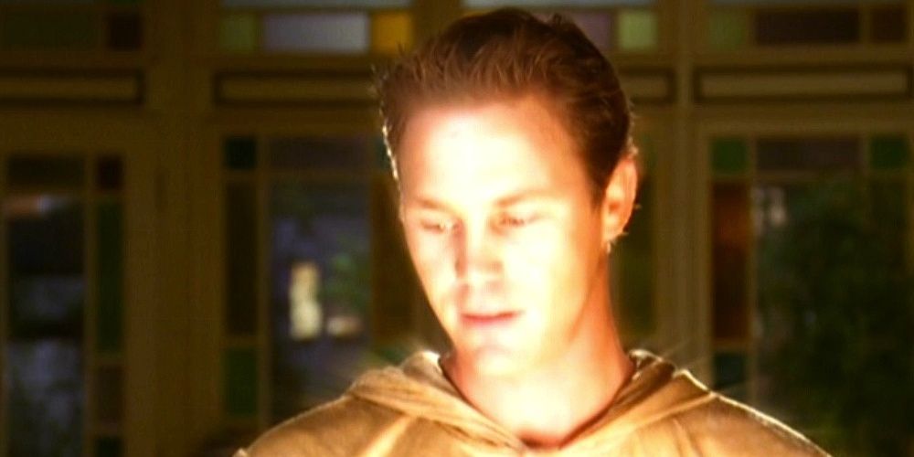 5 Reasons Harry Is The Best Whitelighter on Charmed (& 5 Reasons It’s Leo)