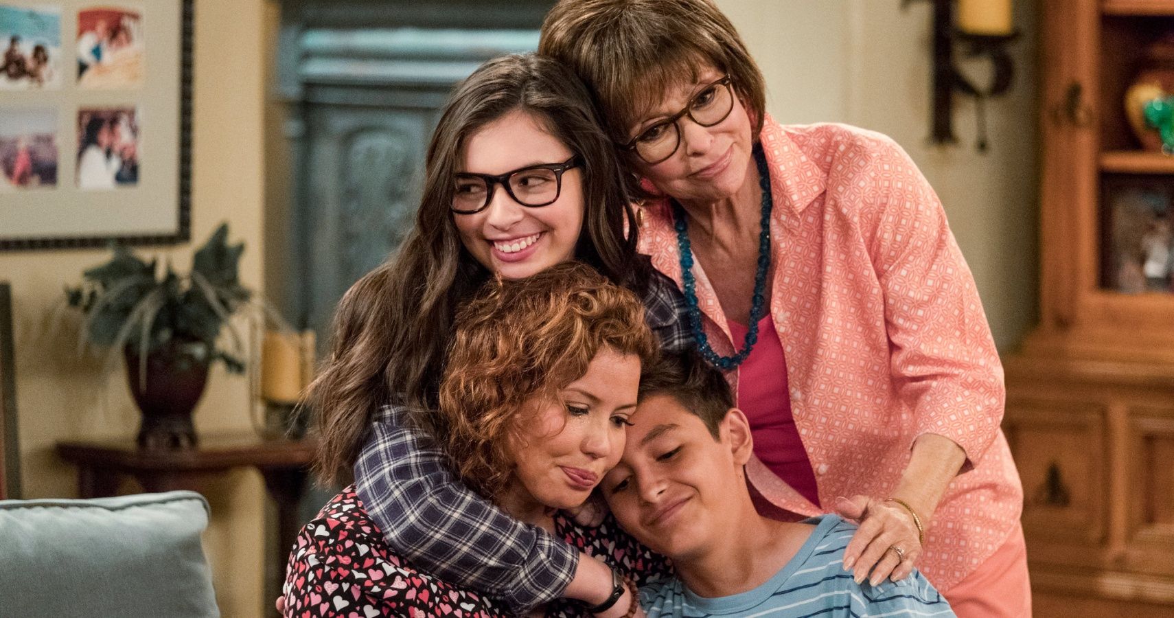 One Day At A Time: 5 Times The Show Made The Fans Laugh (& 5 Times It ...