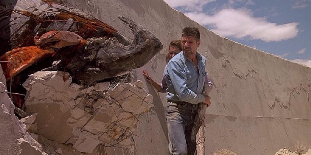 10 Behind-The-Scenes Facts About The Making Of Tremors (1990)