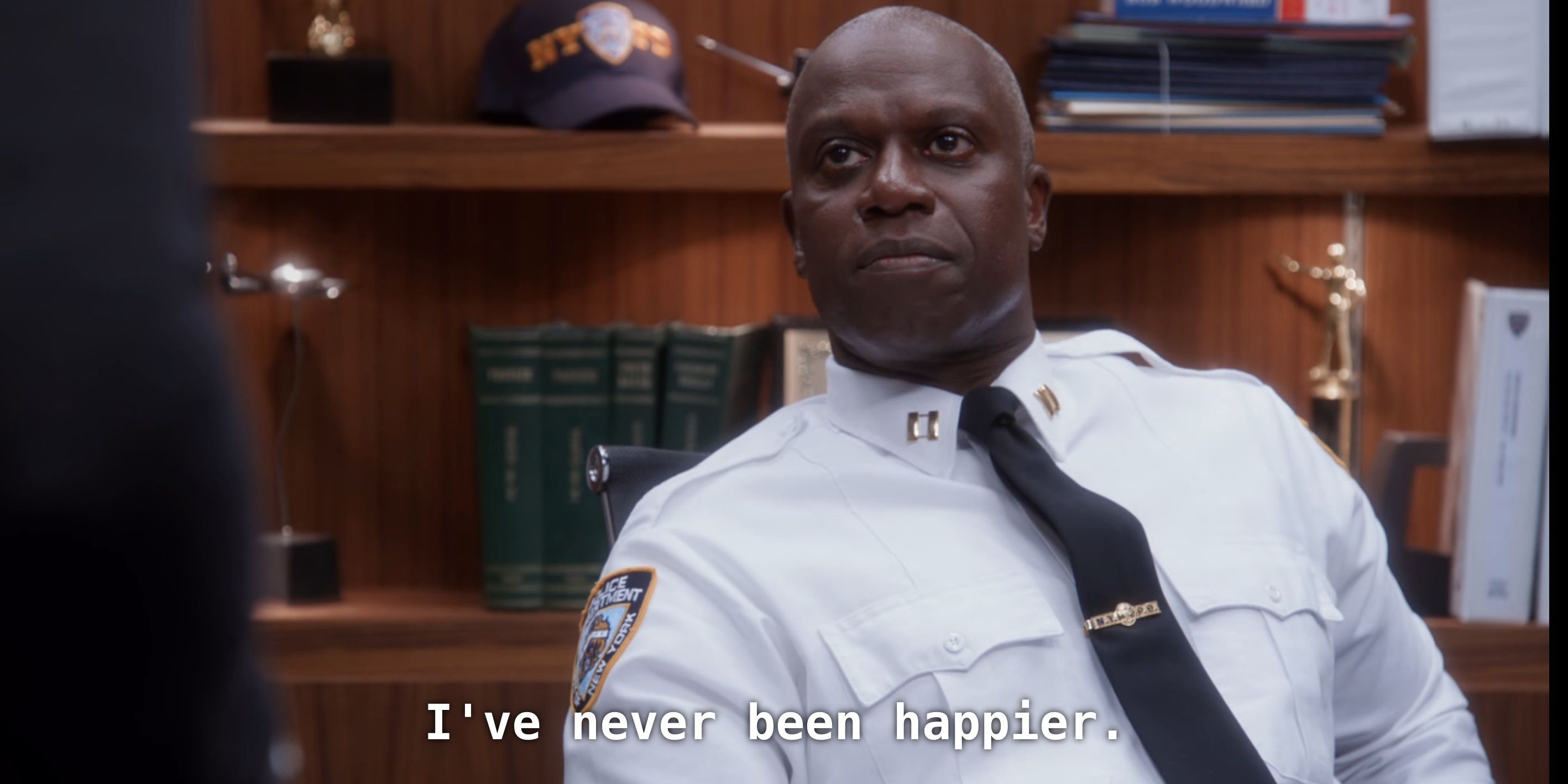 Brooklyn Nine-Nine: 5 Ways Captain Holt Changed Since Season 1 (& 5 ...