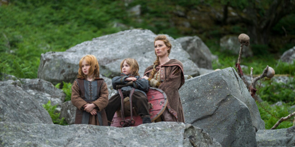 Vikings: 10 Hidden Details You Missed About Aslaug