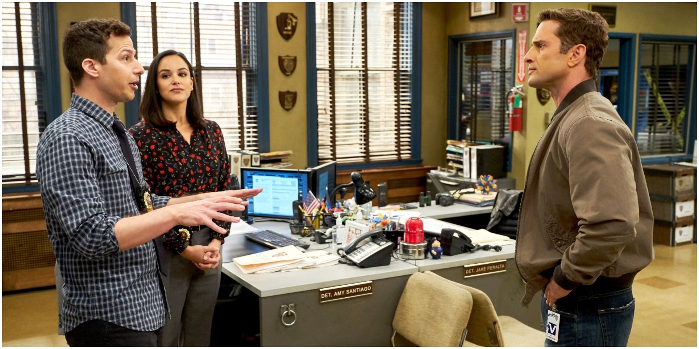 Brooklyn Nine-Nine: 10 People Amy Santiago Should Have Been With ...