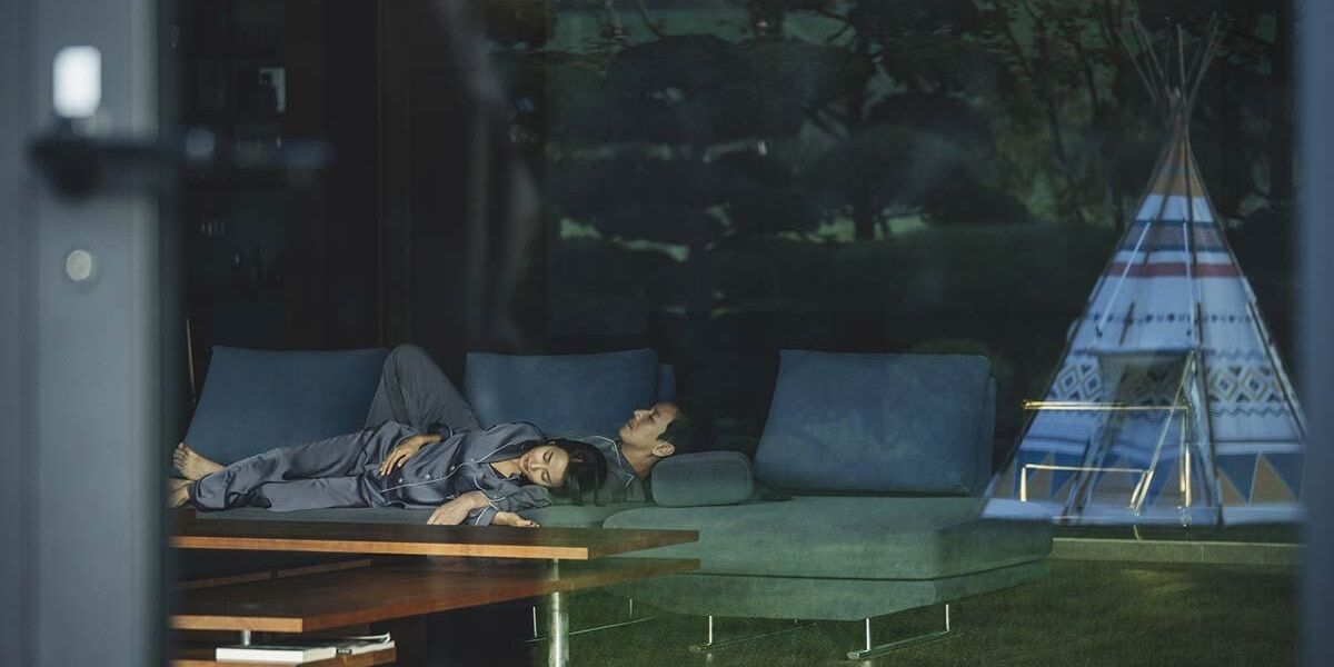 Parasite: 10 Surprisingly Funny Moments In The Thriller