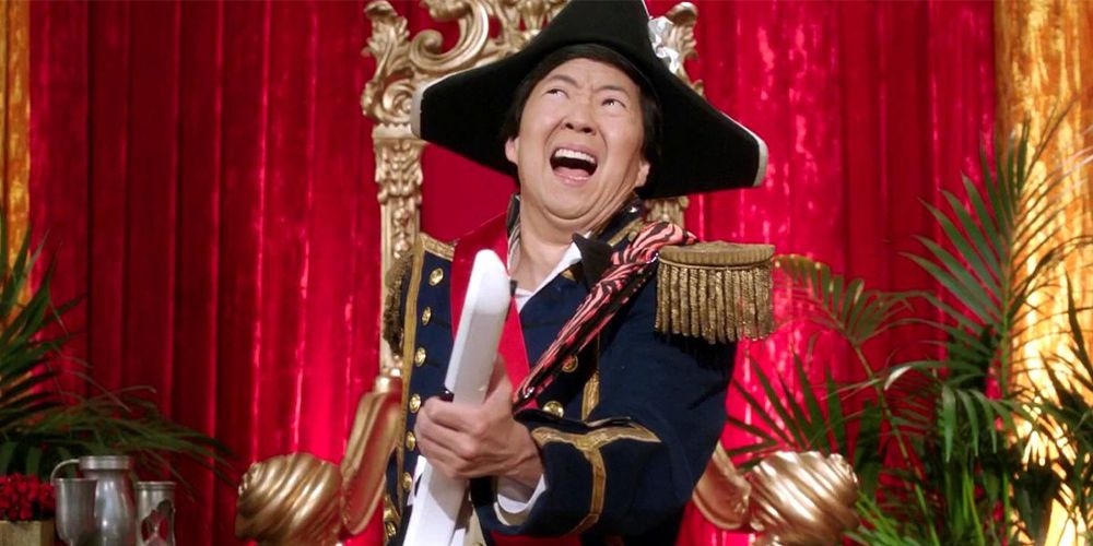 Community: 5 Reasons Señor Chang Is The Worst (& 5 Reasons It's Ian Duncan)