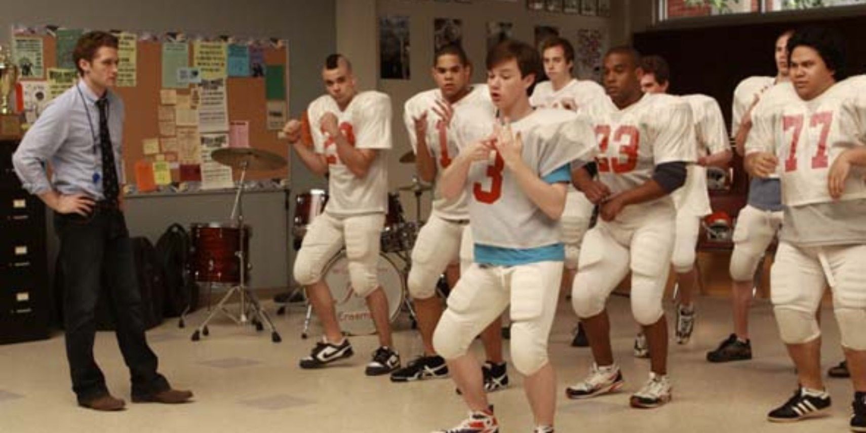 Glee: 10 Things That Make No Sense About Kurt Hummel