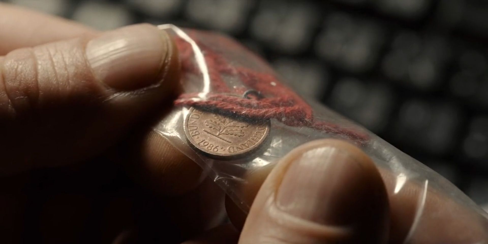 Netflix Dark: 10 Things You May Have Missed In Season 1