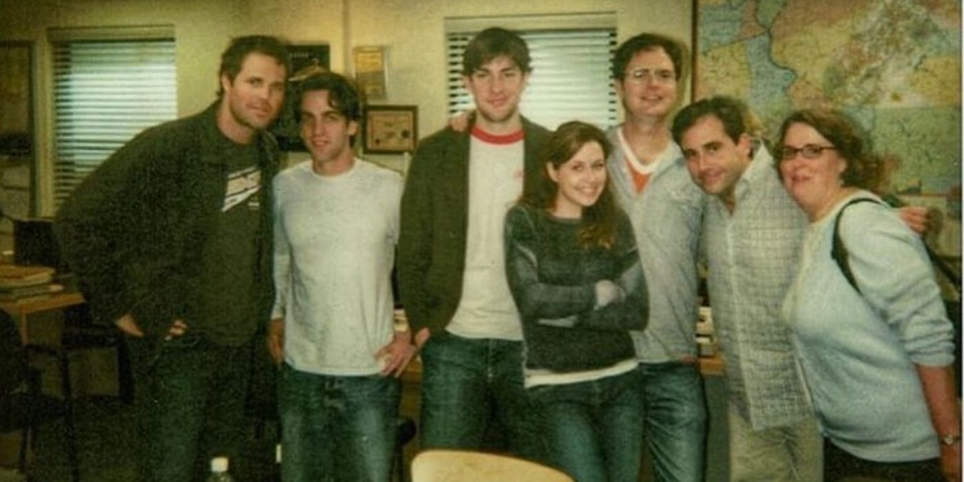 10 BTS Pictures Of Life On Set Of The Office