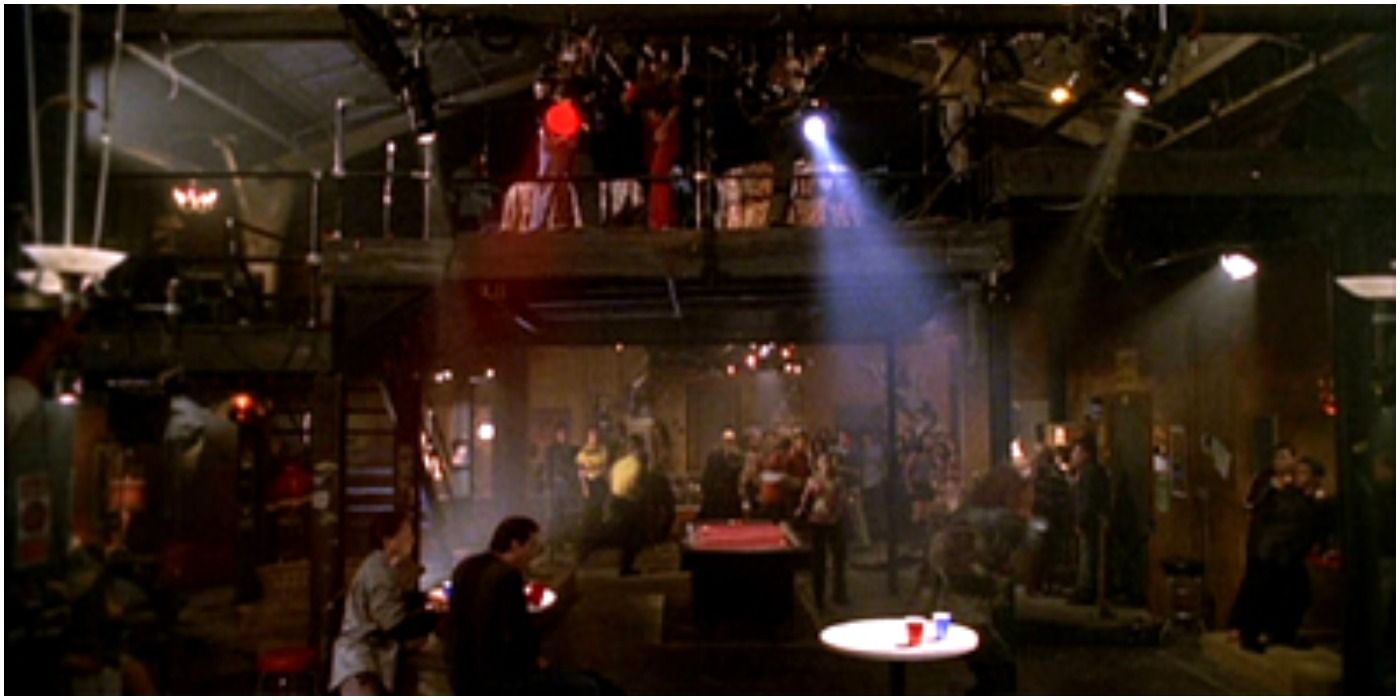 Buffy The Vampire Slayer: 10 Things About The Bronze That Make No Sense