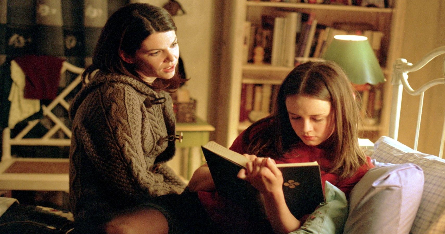 Gilmore Girls: 10 Things From The Pilot That Would Never Fly Today